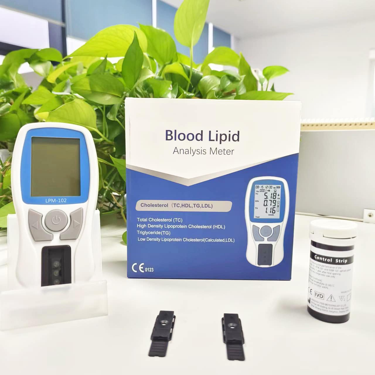 3 in 1 Blood Lipid Meter SLP-102 - SoyMed
